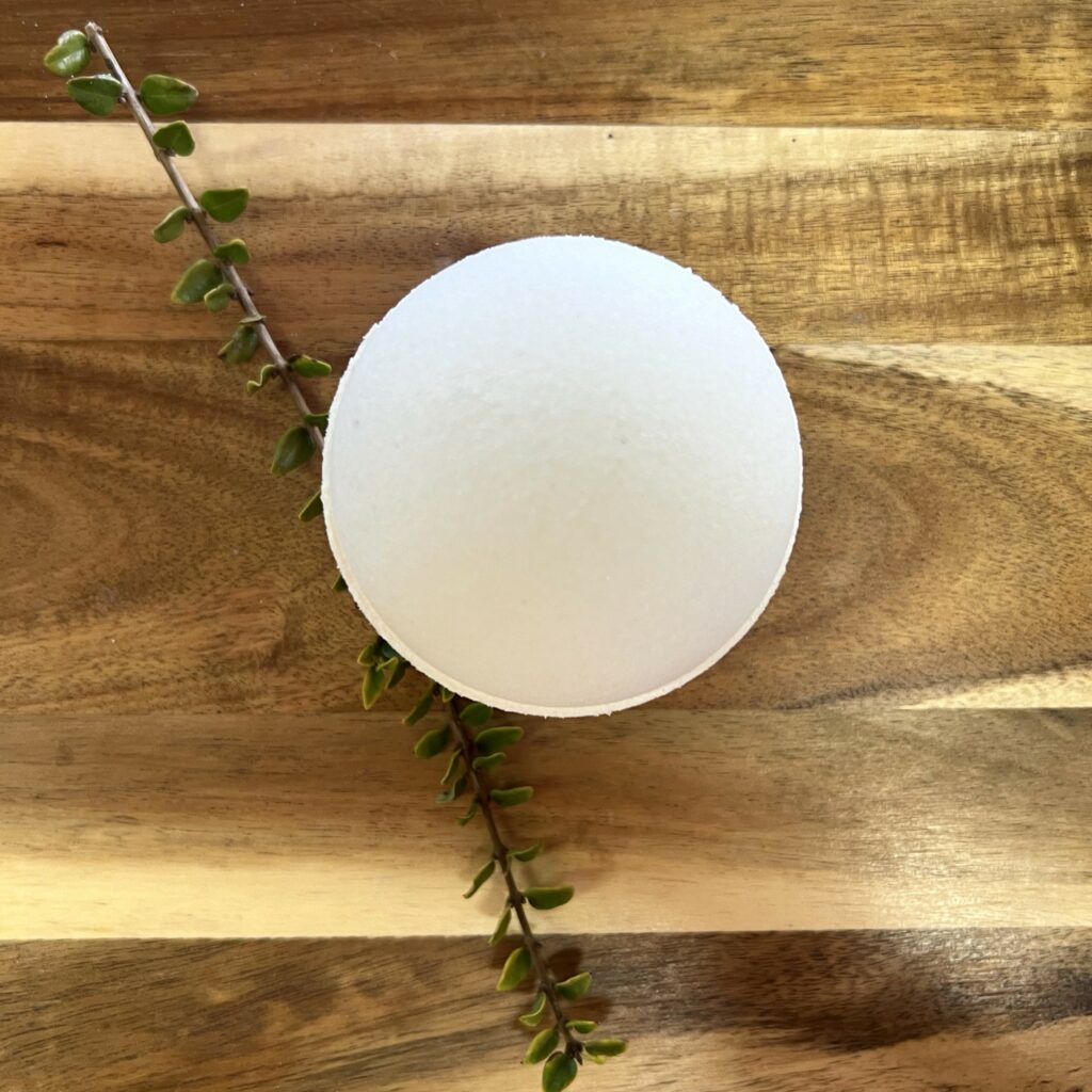 Milk & Oat Natural Bath Bomb | Yarra Naturals