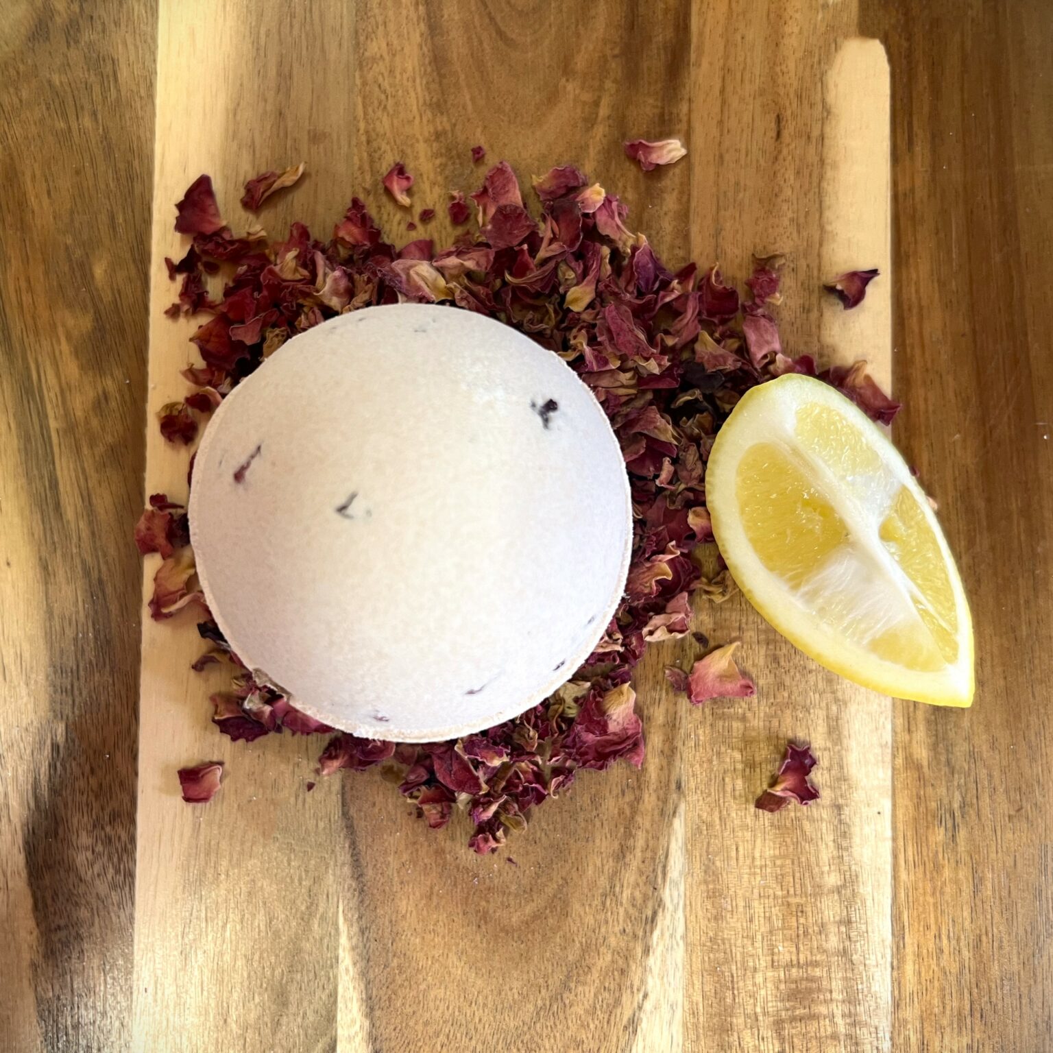Roses & Lemons Bath Bomb | Yarra Naturals